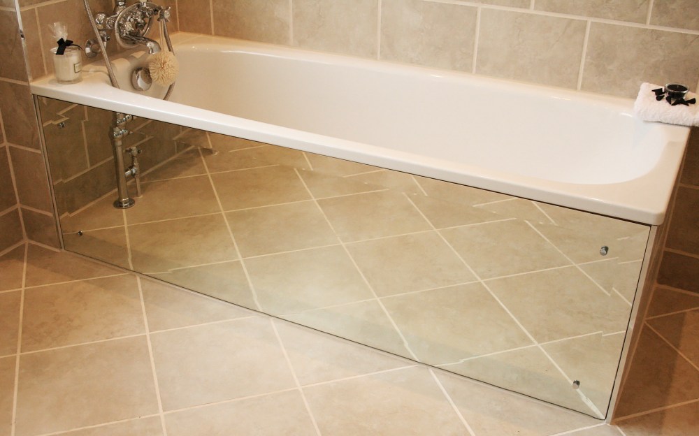 How to create a mirrored bath panel