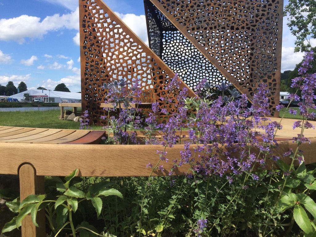 RHS Curves and Cubes David Harber